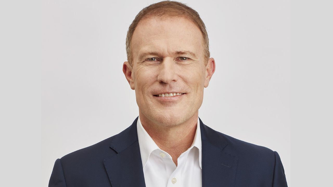Dorian Selz: Pioneering Data-Driven AI Innovation at Squirro - Glitz Herald